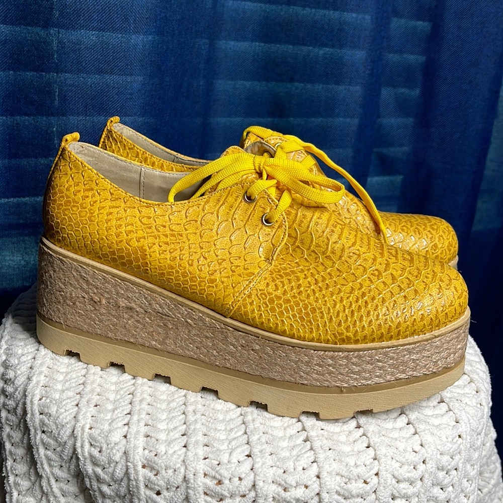 1st Senioral Yellow Alligator Platforms Size 8 - Gem